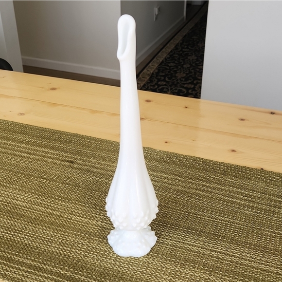 Fenton | Accents | Vintage Fenton Hobnail Milk Glass Swung Stretch Bud ...